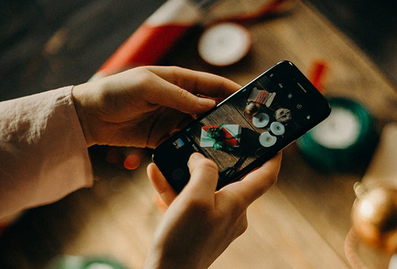 The Latest Photo Editing Tips and Trends for December | Pixomatic Blog